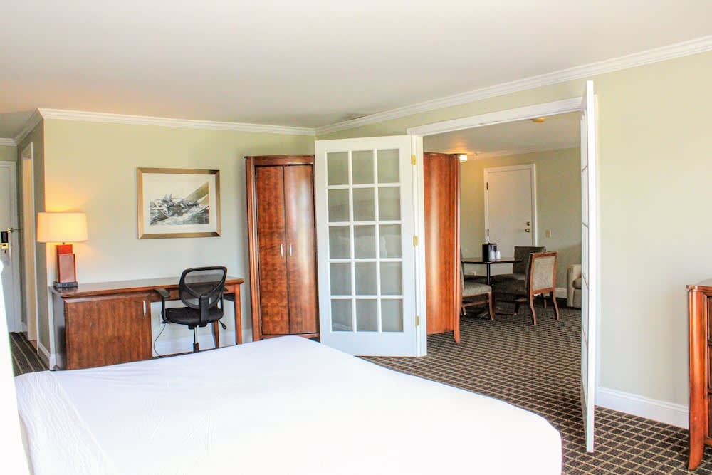 Cape Cod Irish Village, Hyannis | Best deals | lastminute.com