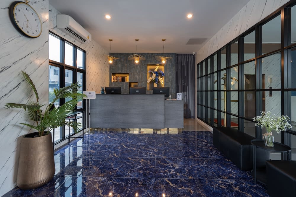 Cozy Blu Suvarnabhumi, Bang Phli | Best deals | lastminute.com