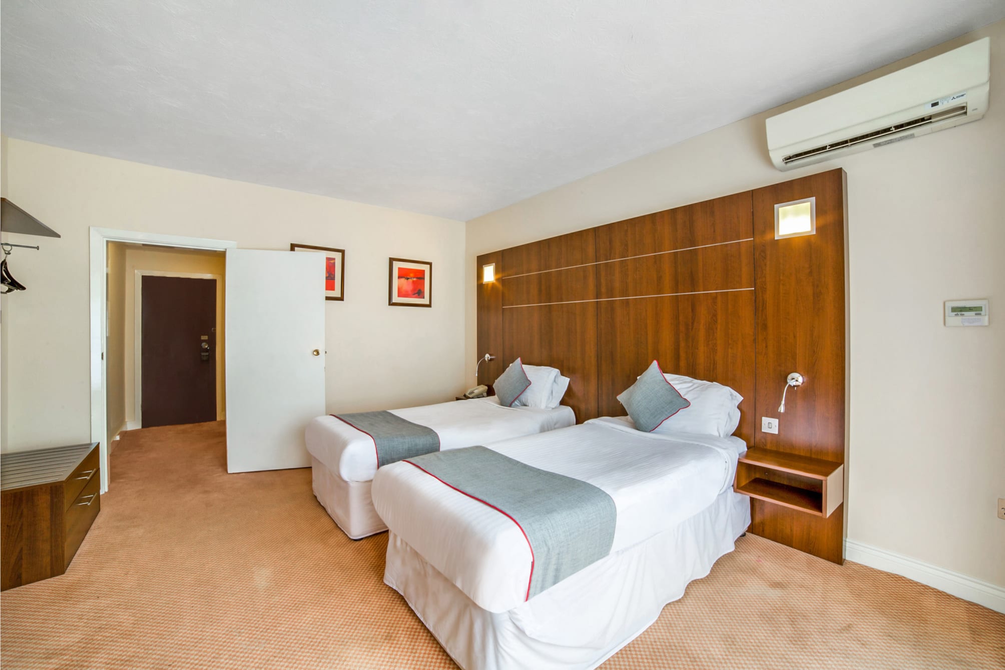 The Bridge House Hotel, Reigate | Best deals | lastminute.com