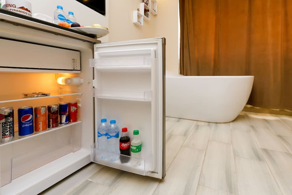 Venus Pyramids Inn - Top Roof Access W Free Break Fast, Giza ...