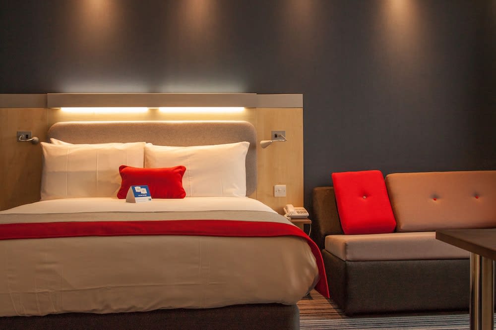 Holiday Inn Express SLOUGH by IHG, Slough | Best deals | lastminute.com