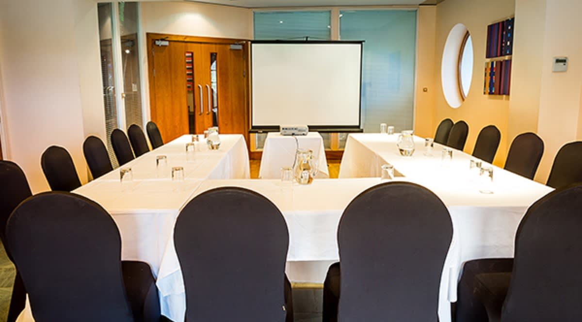 Crowwood Hotel and Alba Restaurant, Chryston | Best deals | lastminute.com