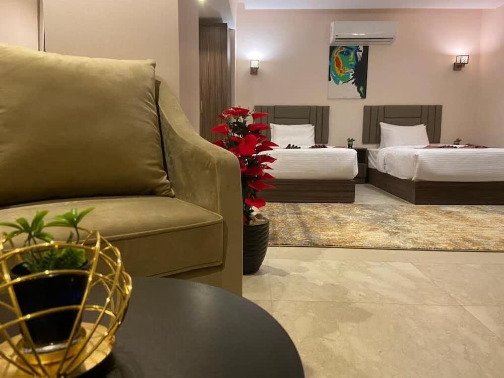 Tuya Pyramids View Hotel, Giza | Best deals | lastminute.com