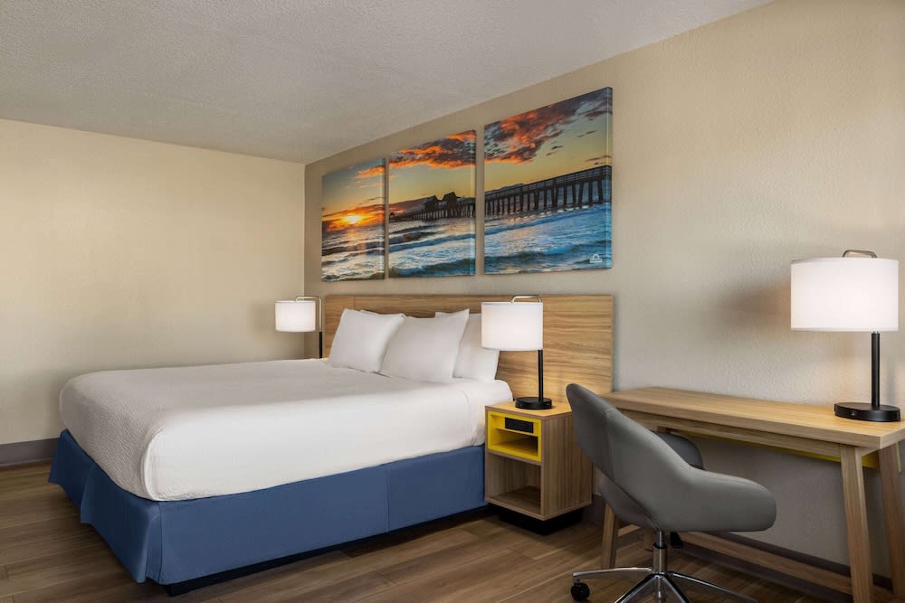 Days Inn by Wyndham Cocoa Beach Port Canaveral, Cocoa Beach | Best ...