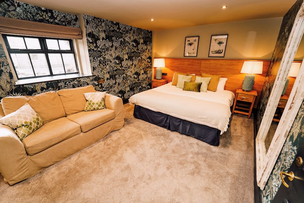 The George, Hope Valley | Best deals | lastminute.com