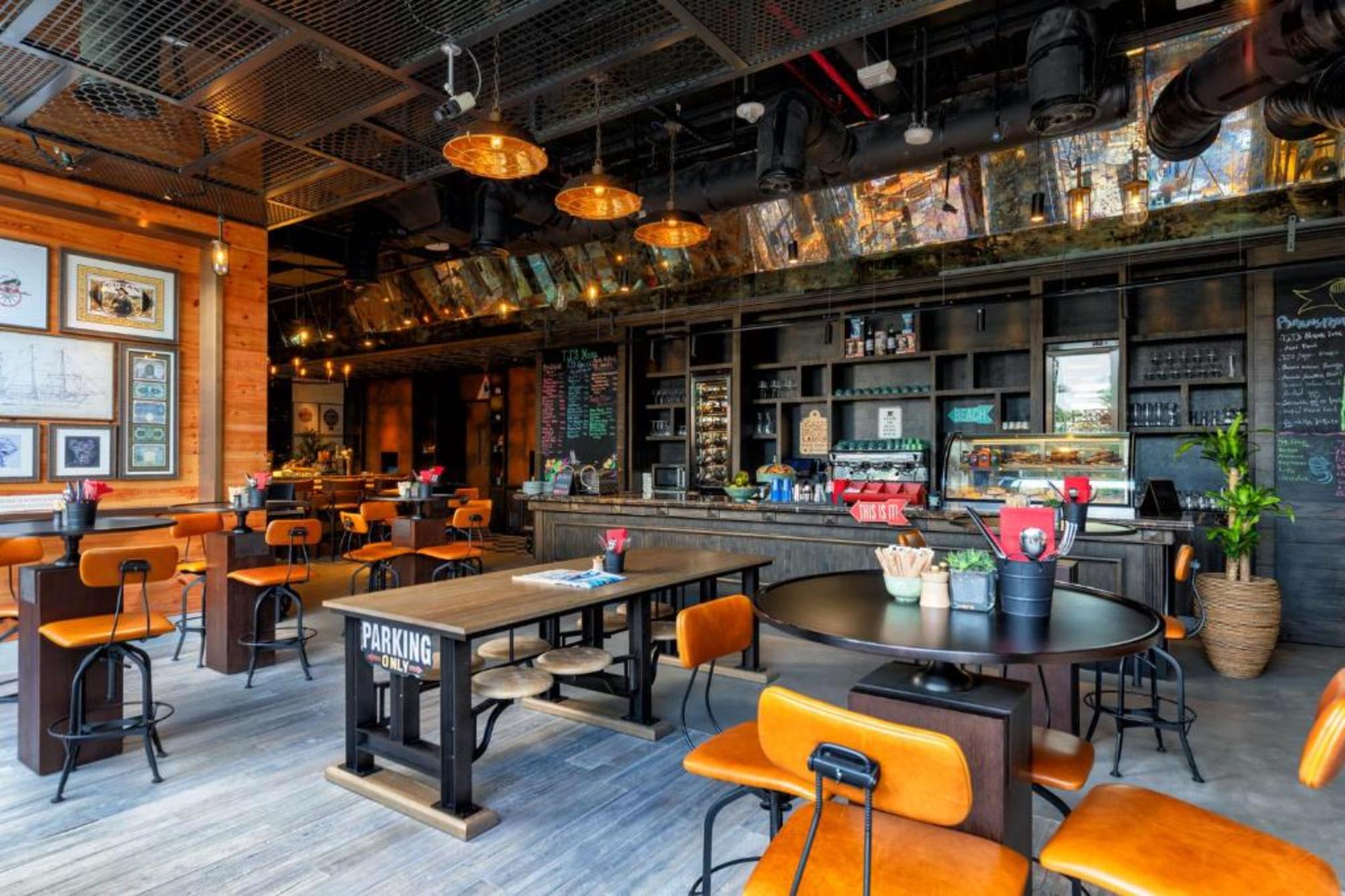 Taj Jumeirah Lakes Towers, Dubai | Best deals | lastminute.com