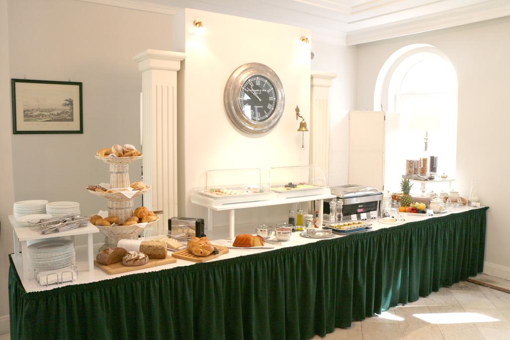 Self-Check-In Hotel Adlon, Wien | Günstige Angebote | lastminute.de