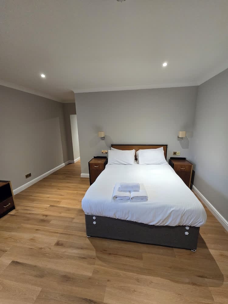 Staindrop Hotel, Sheffield | Best deals | lastminute.com