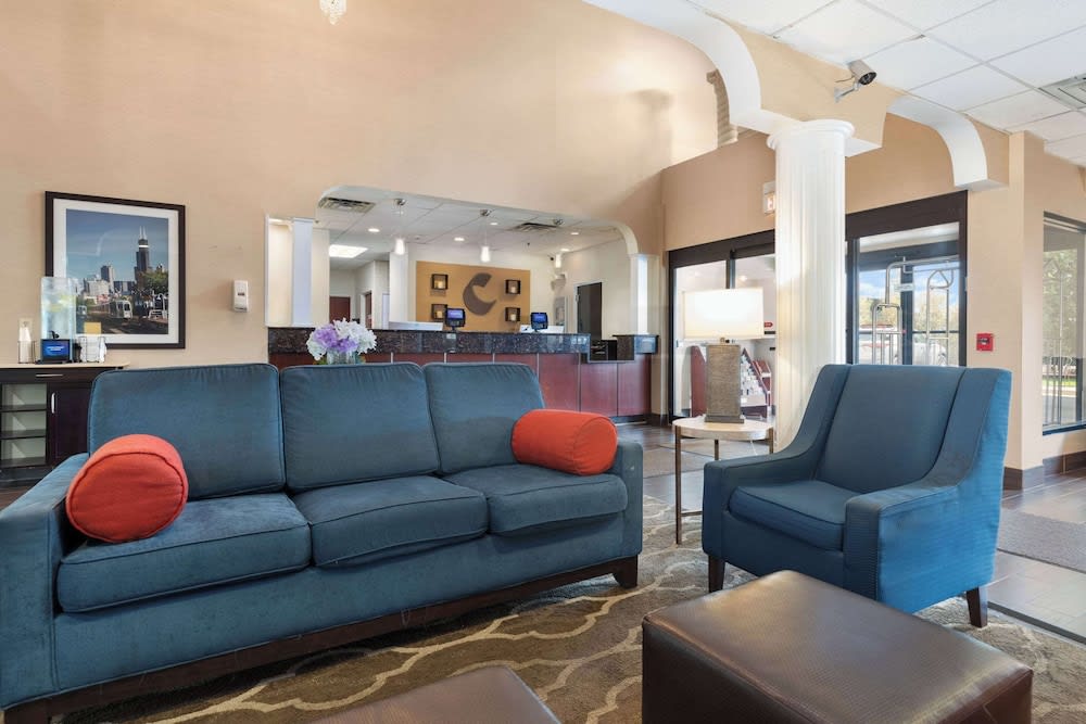 Comfort Suites Lombard - Addison, Lombard | Best deals | lastminute.com