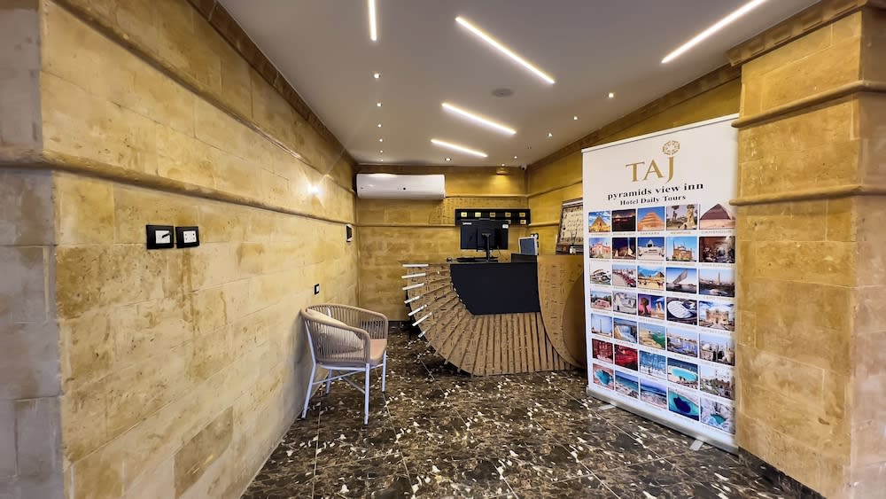 Taj Pyramids inn - Pyramids View Rooftop, Giza | Offerte top ...