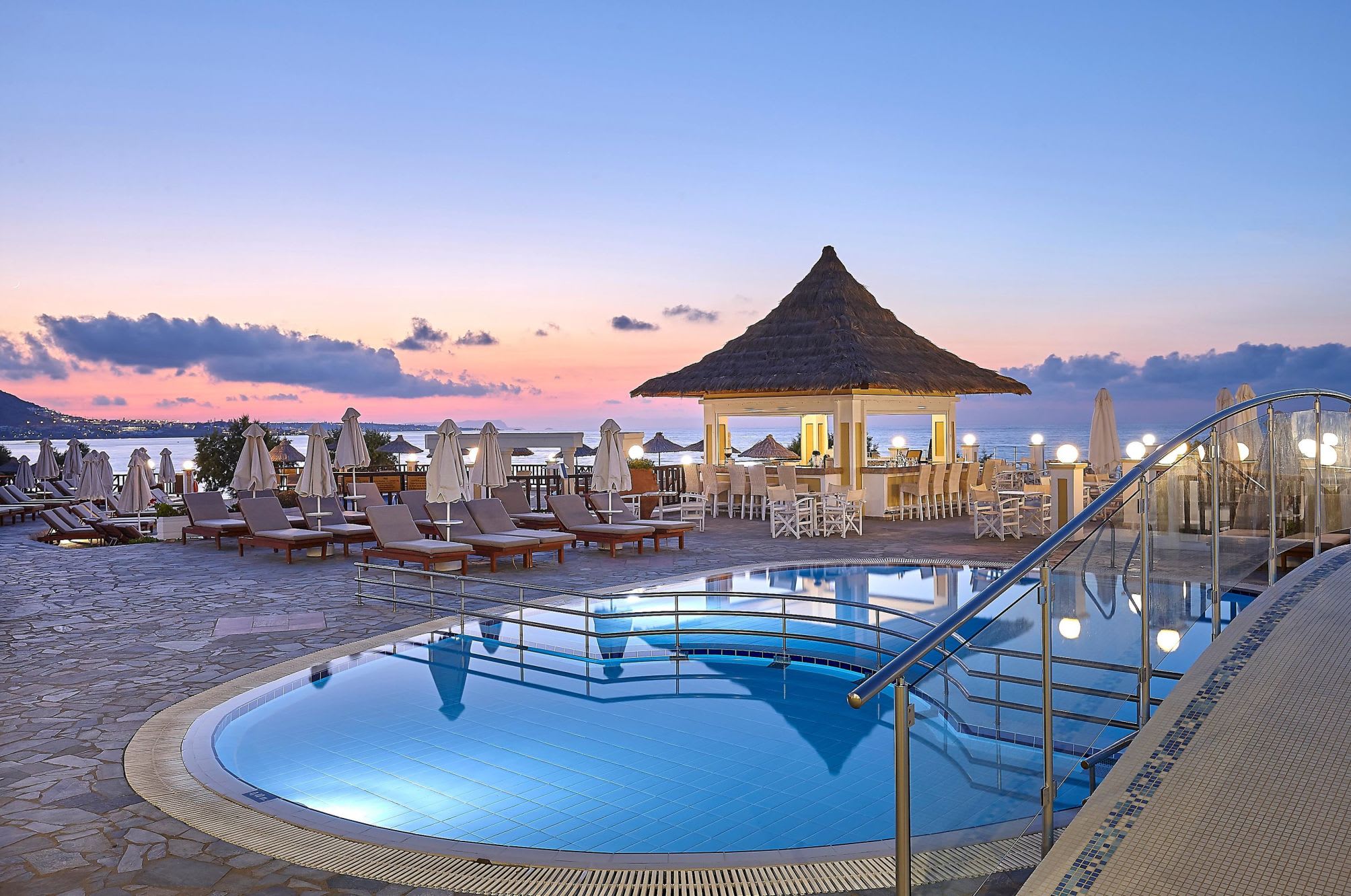 Alexander Beach Hotel & Village Resort, Mália | Beste tilbudene ...