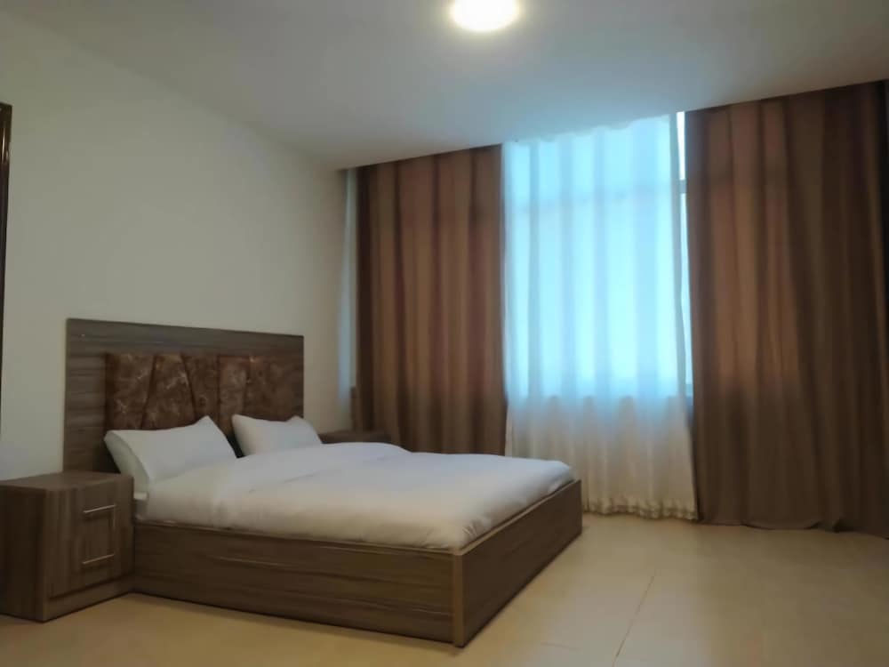 Rayan Hotel Suites, Amman | Best deals | lastminute.com
