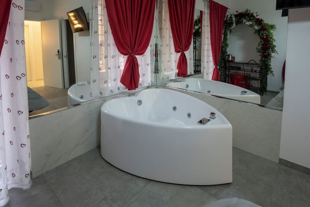 Jacuzzi Rooms Vatican Museum, Roma | Offerte top | lastminute.com IT