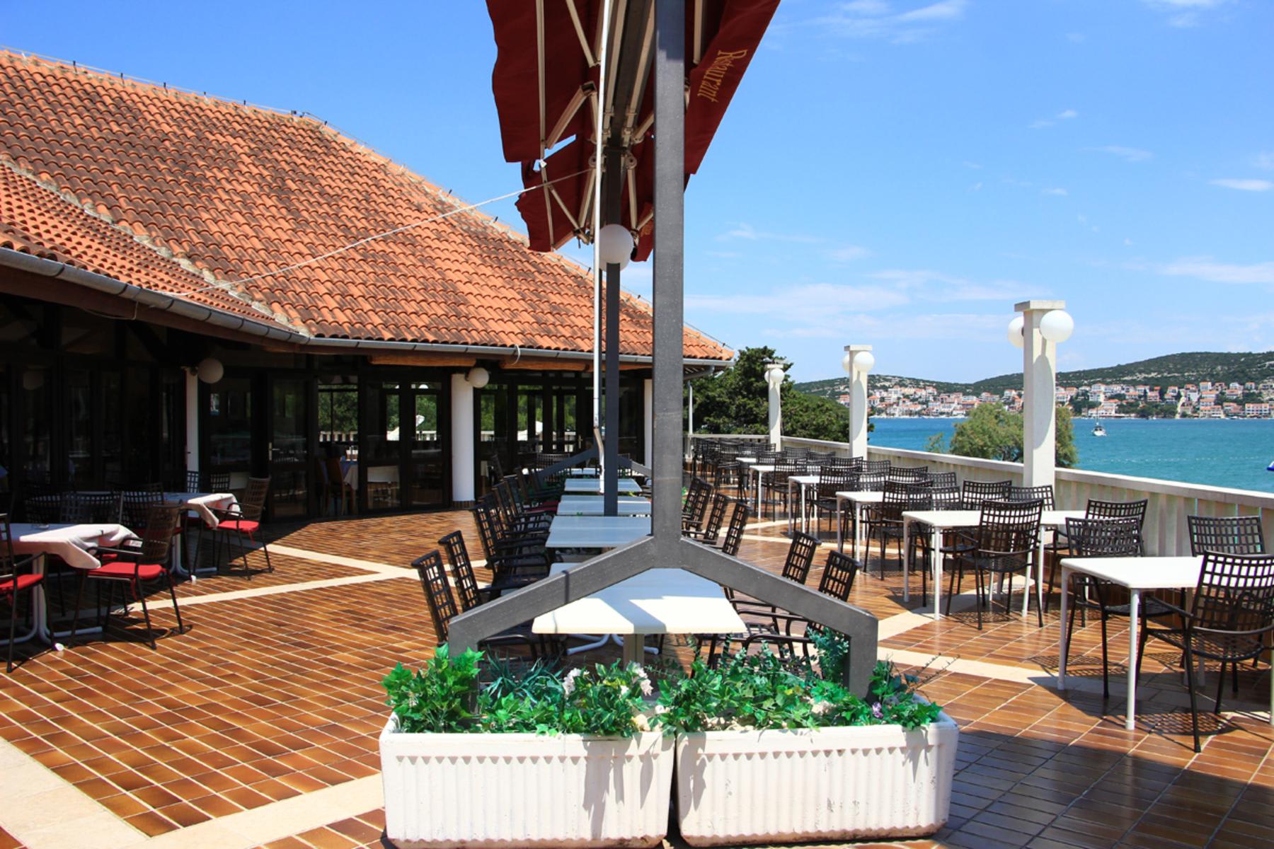 Jezera Lovisca Holiday Resort, Tisno | Mejores ofertas | lastminute ES