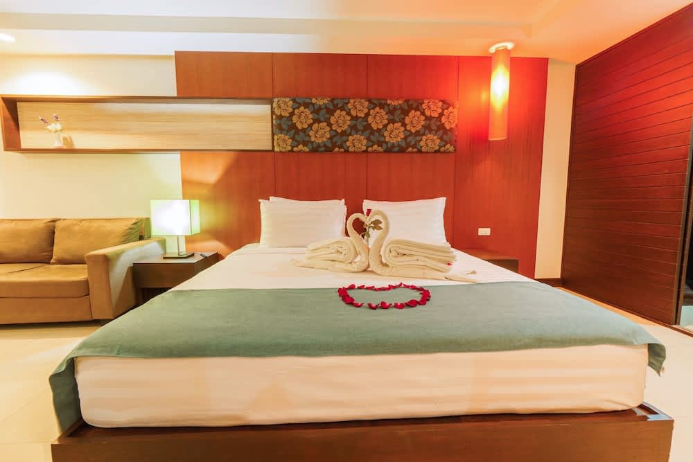 Tycoon Suite by Goad Avadhess Hospitality 1km Walking Street Pattaya ...