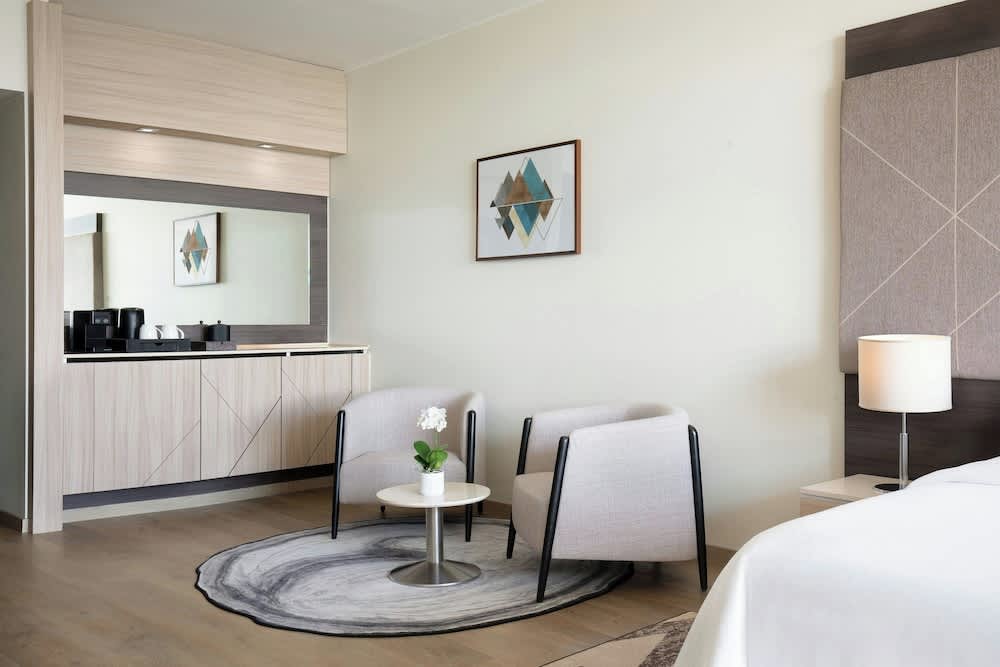 Sheraton Milan Malpensa Airport Hotel & Conference Centre, Ferno ...