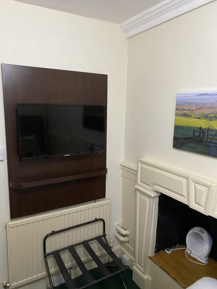 New Inn Hotel, Lechlade | Best deals | lastminute.com