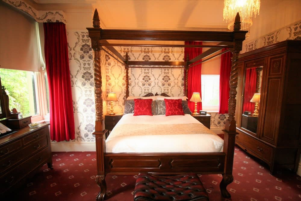 Kingscroft, Buxton | Best deals | lastminute.com