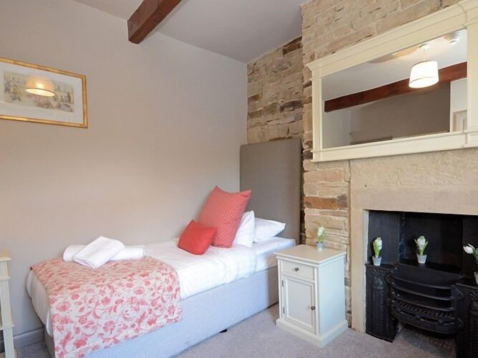 The Alma Inn, Sowerby Bridge | Best deals | lastminute.com