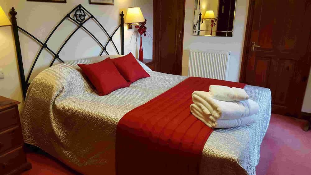 OYO The Walnut Tree, West Camel | Best deals | lastminute.com