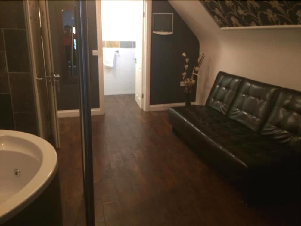 Leaside Hotel, Luton | Best deals | lastminute.com