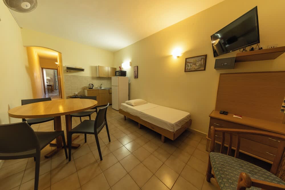 Qawra Point Holiday Complex, St Paul's Bay | Bästa erbjudanden ...