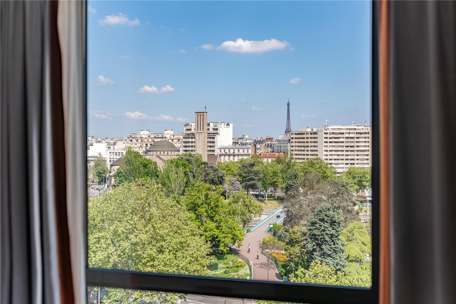 Radisson Blu Hotel, Paris Boulogne, Paris | Best deals | lastminute US