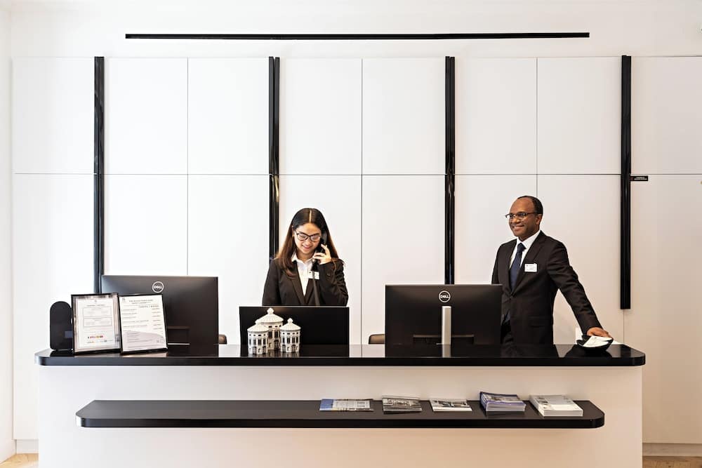 Best Western Premier The Blake Paris Gare Saint Lazare, Paris ...