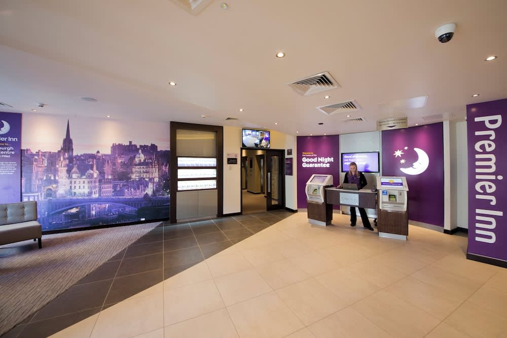 Premier Inn Edinburgh Cc Royal Mile, Edinburgh | Best deals ...