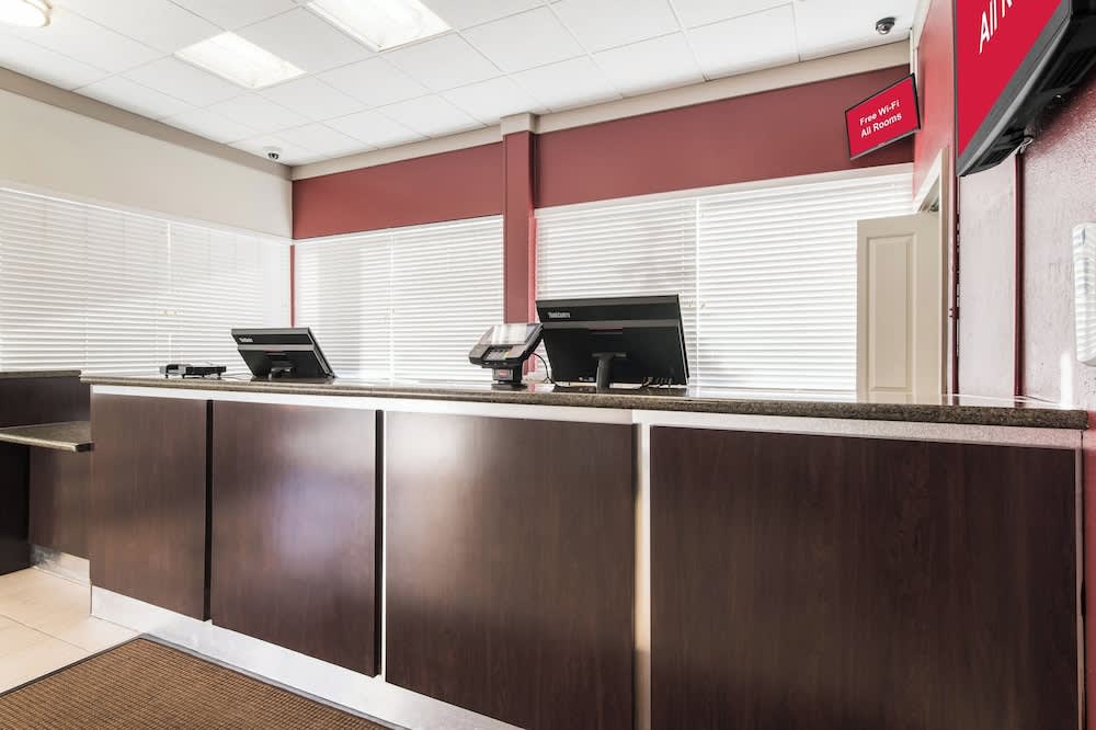 Red Roof Inn Seattle Airport - SEATAC, Seatac | Best deals | lastminute.com