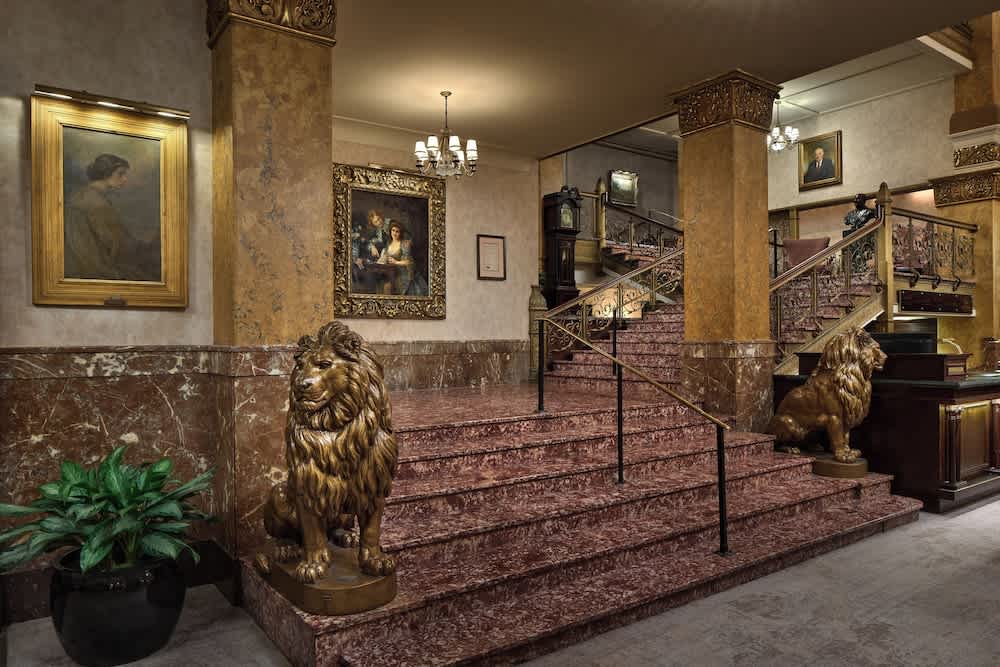 The Pfister Hotel, Milwaukee | Best deals | lastminute US