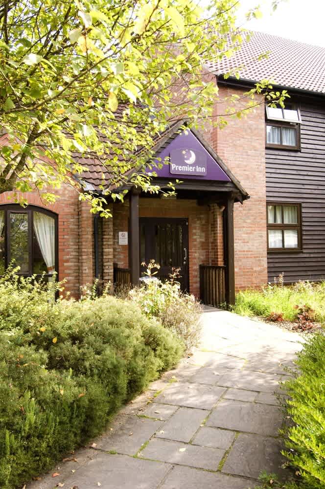 Premier Inn Bridgend - M4 J35, Bridgend | Best deals | lastminute US