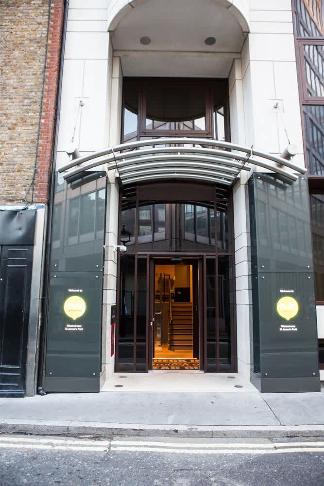Hub By Premier Inn London Westminster - Saint James' Park, London ...