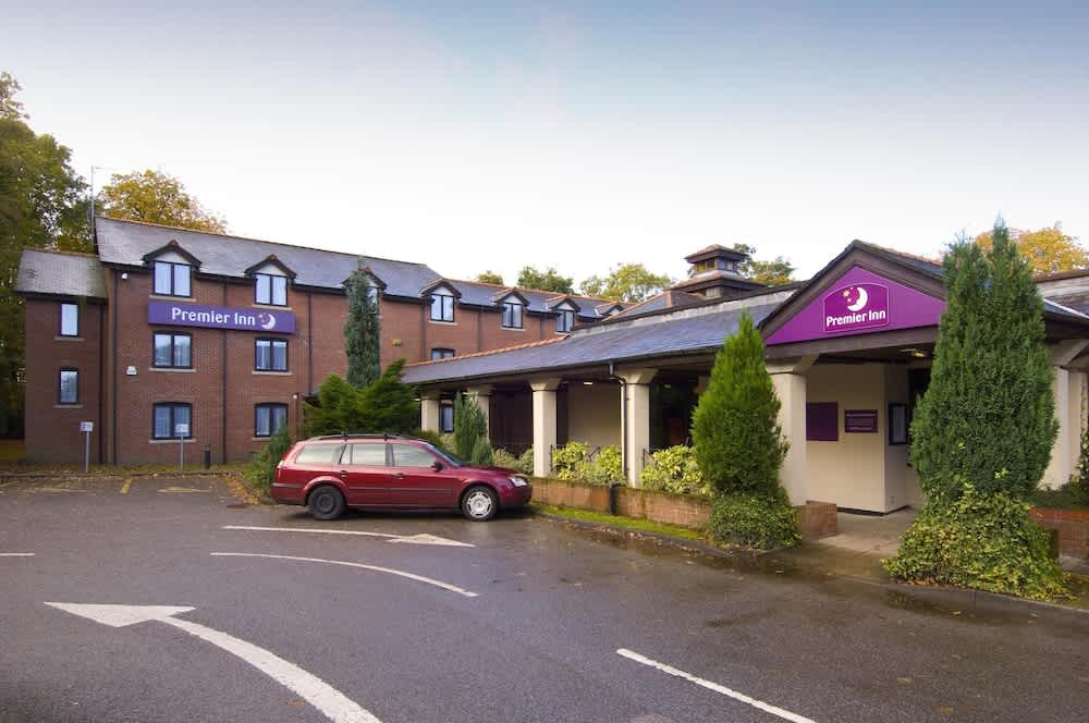 Premier Inn Manchester - Cheadle, Cheadle | Best deals | lastminute.com