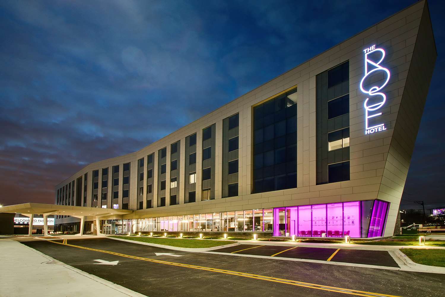 The Rose Chicago, Tapestry Collection By Hilton, Rosemont | Best deals ...