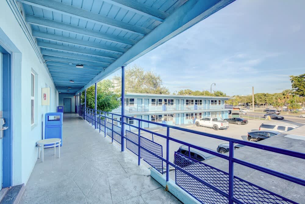 Leeward Motel By Capital O North Miami Beachside, North Miami ...
