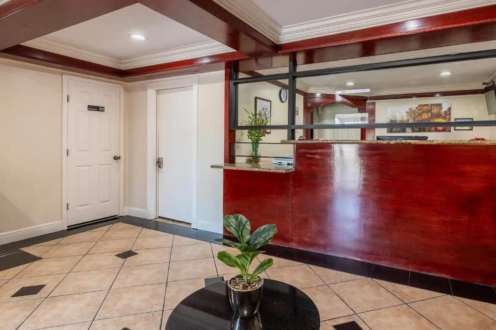 Relax Inn and Suites, New Orleans | Best deals | lastminute.com