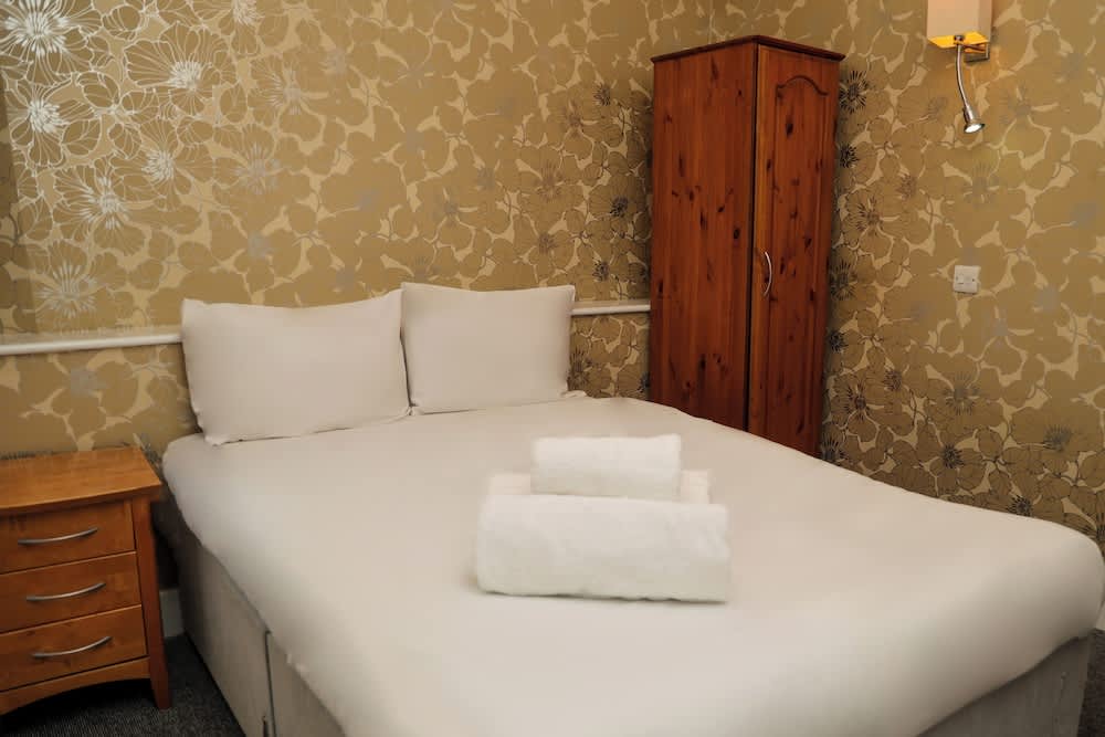 Hotel 1843 Reading, Reading | Best deals | lastminute.com