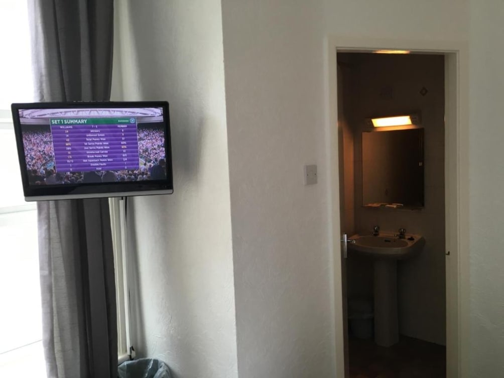 OYO Wave Crest Hotel, Blackpool | Best deals | lastminute.com