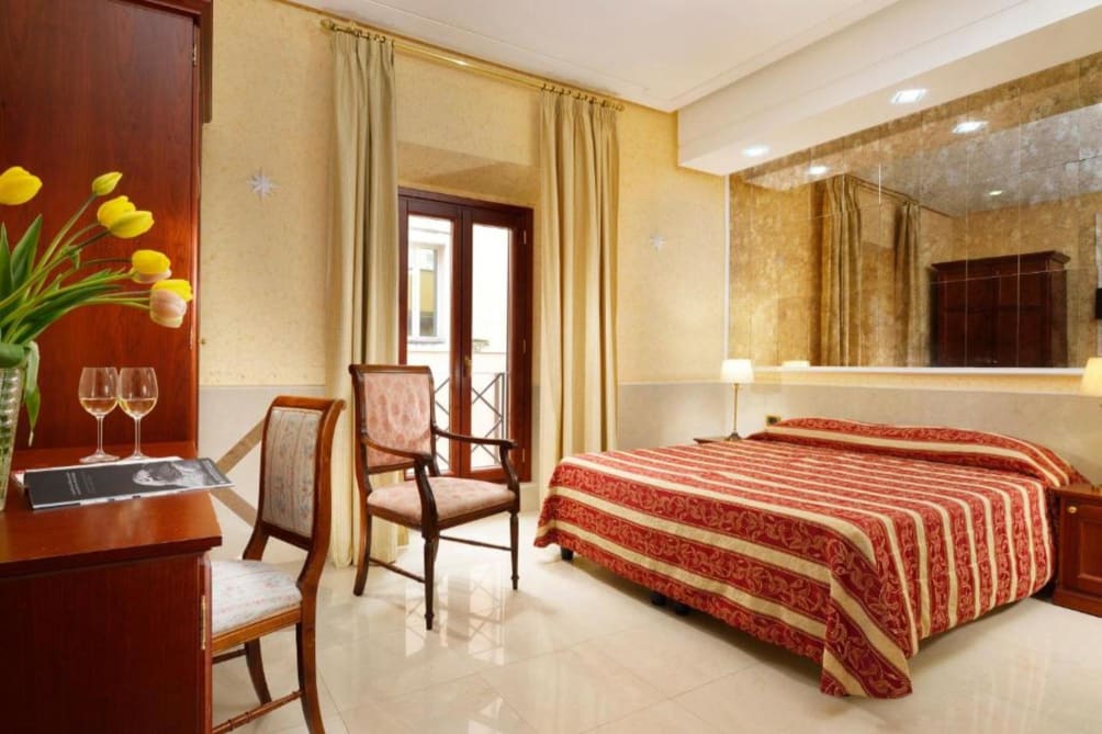 Comfort Hotel Bolivar, Rome | Best deals | lastminute.com