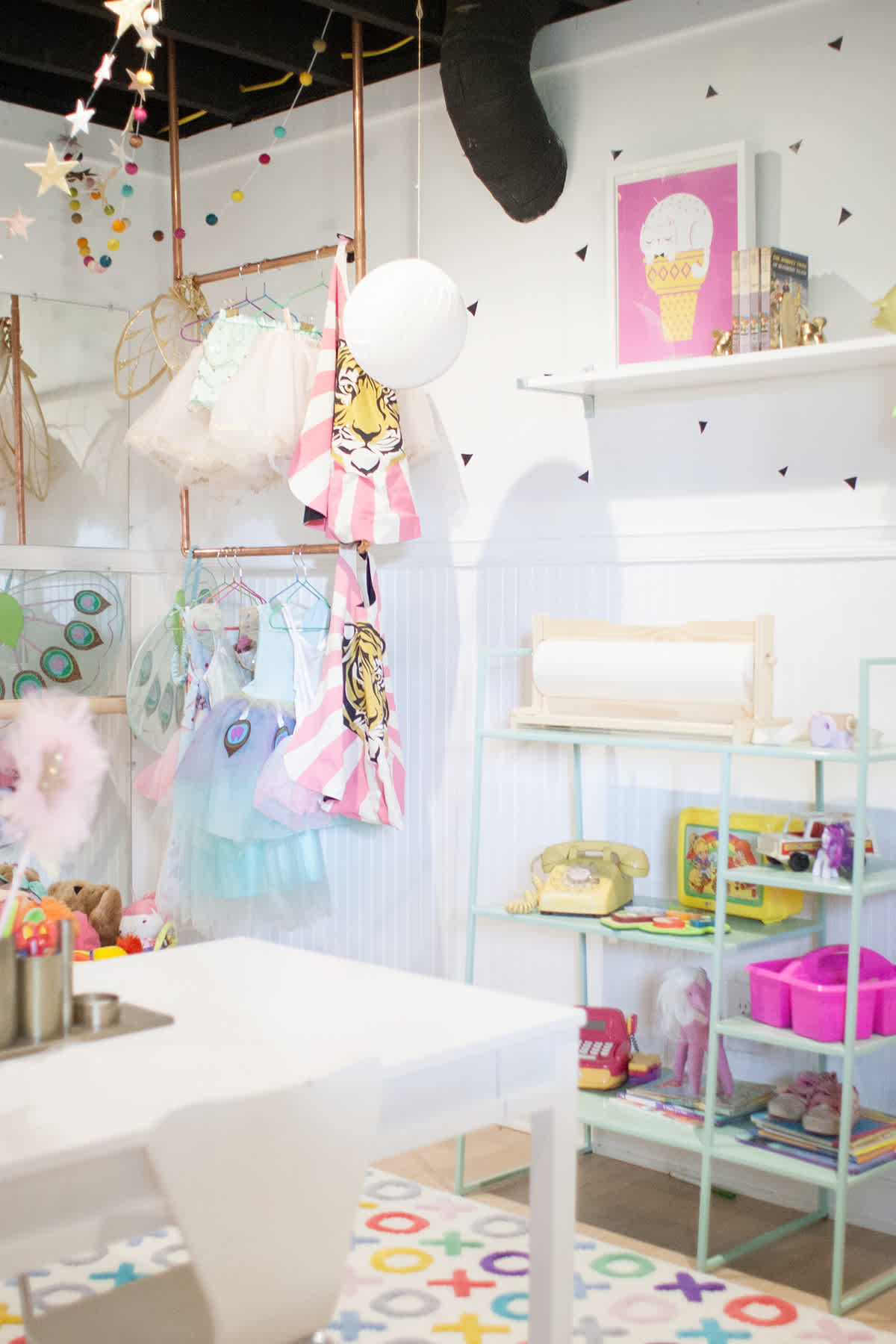 A Playroom For Girls - Lay Baby Lay