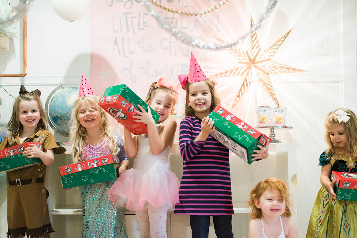 Kids Christmas Party Ideas - Lay Baby Lay