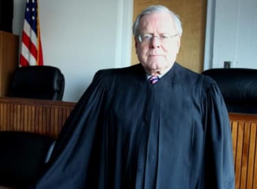 Judge slams DOJ plea deal with Pharma company, sending case to trial ...