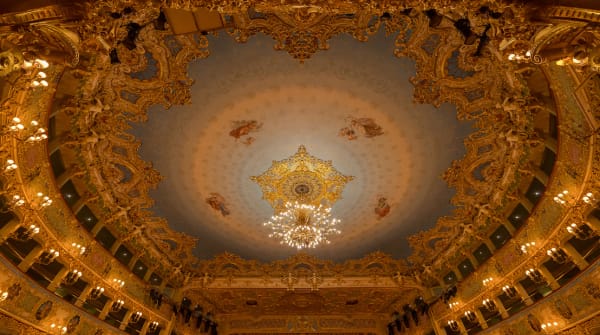 Search luxury homes, mansions, and estates across the globe