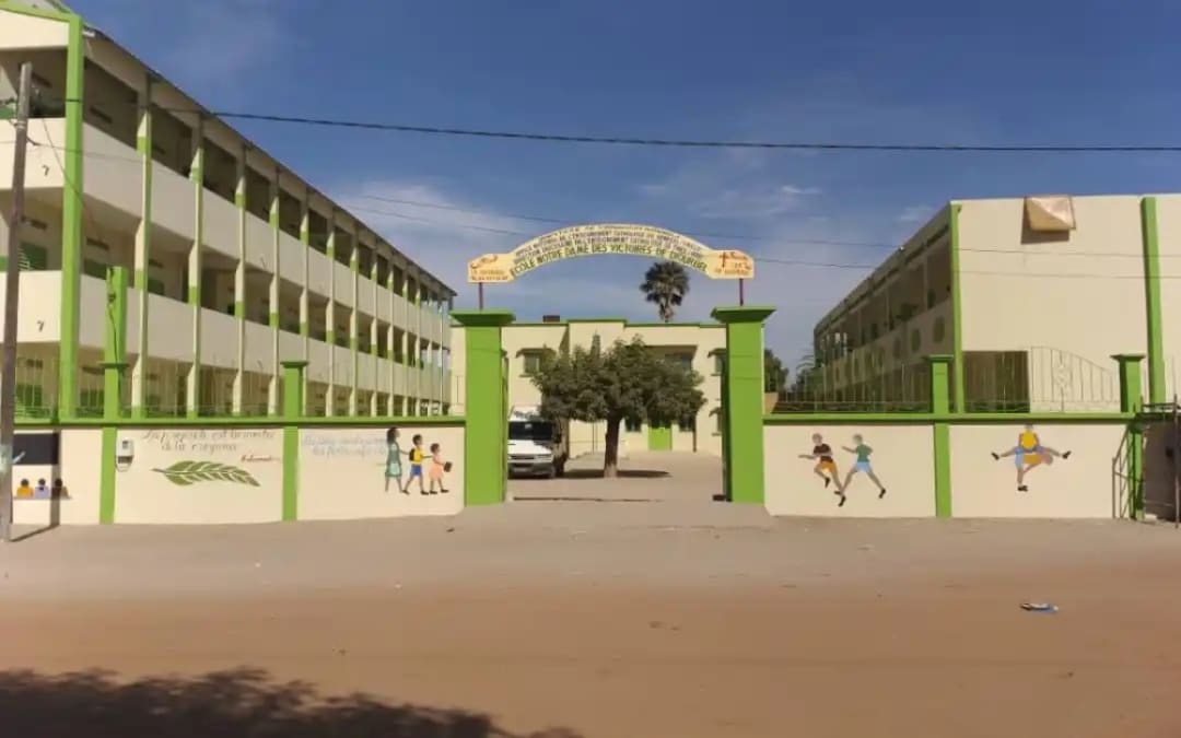 Cagnotte : Matériel scolaire pour une école Sénégalaise | Leetchi