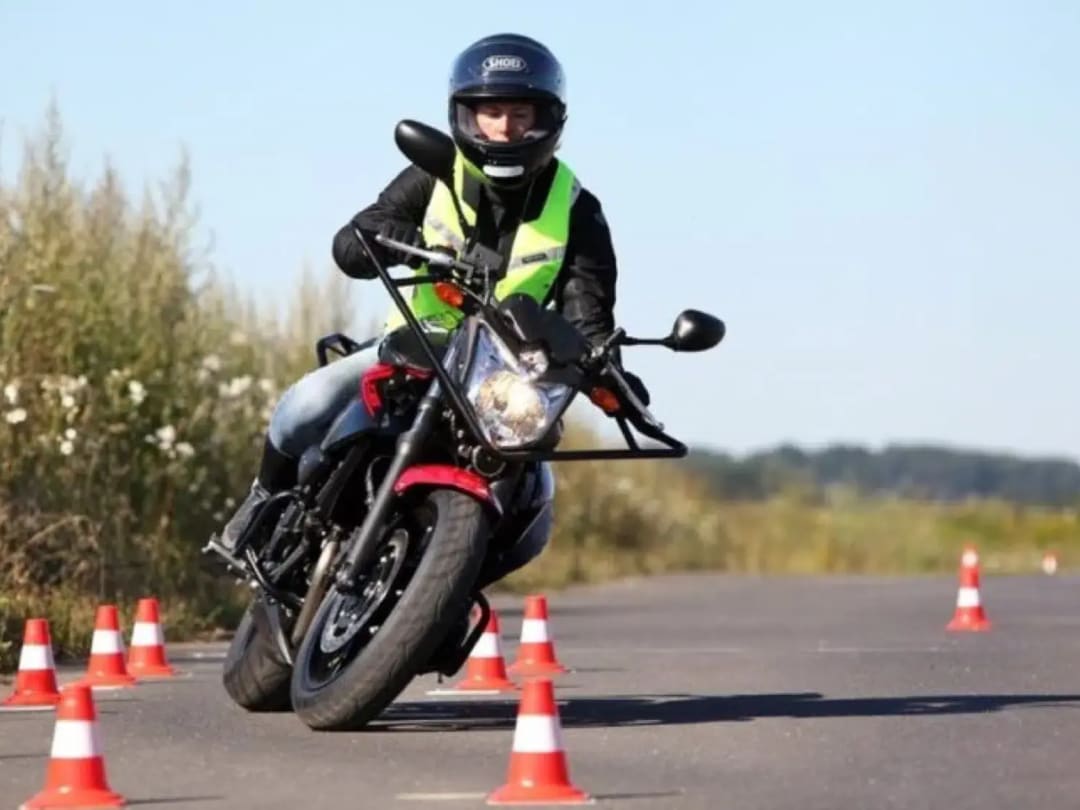 Cagnotte : 🏍️ Objectif Permis Moto & Équipement 🏁 | Leetchi