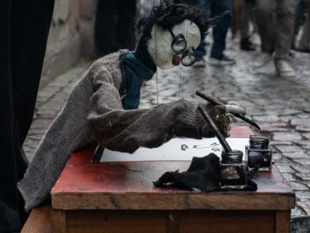 Cagnotte : Let's help Bob, the puppet artist, continue his journey ...