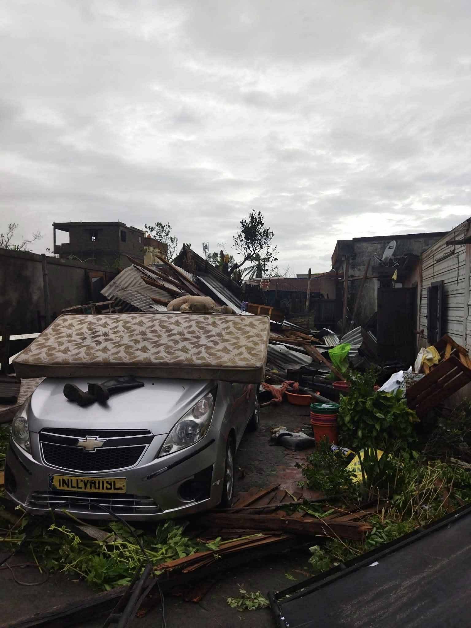 Cagnotte : Après le cyclone, aidez-nous à reconstruire notre foyer ...