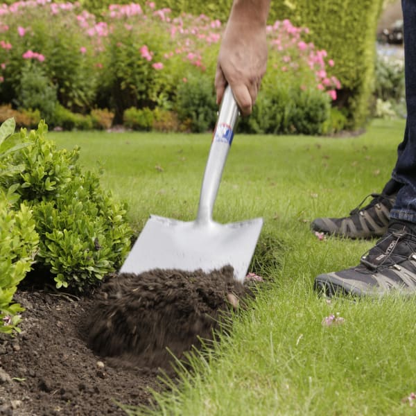 Professional Digging Spade, Gardening | Lehman's