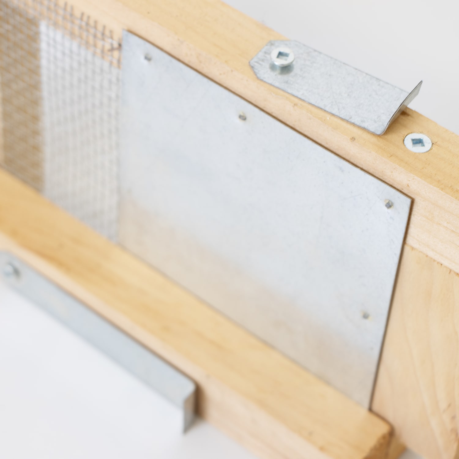 5-Frame Robbing Screen for Hive | Beekeeping at Lehman's